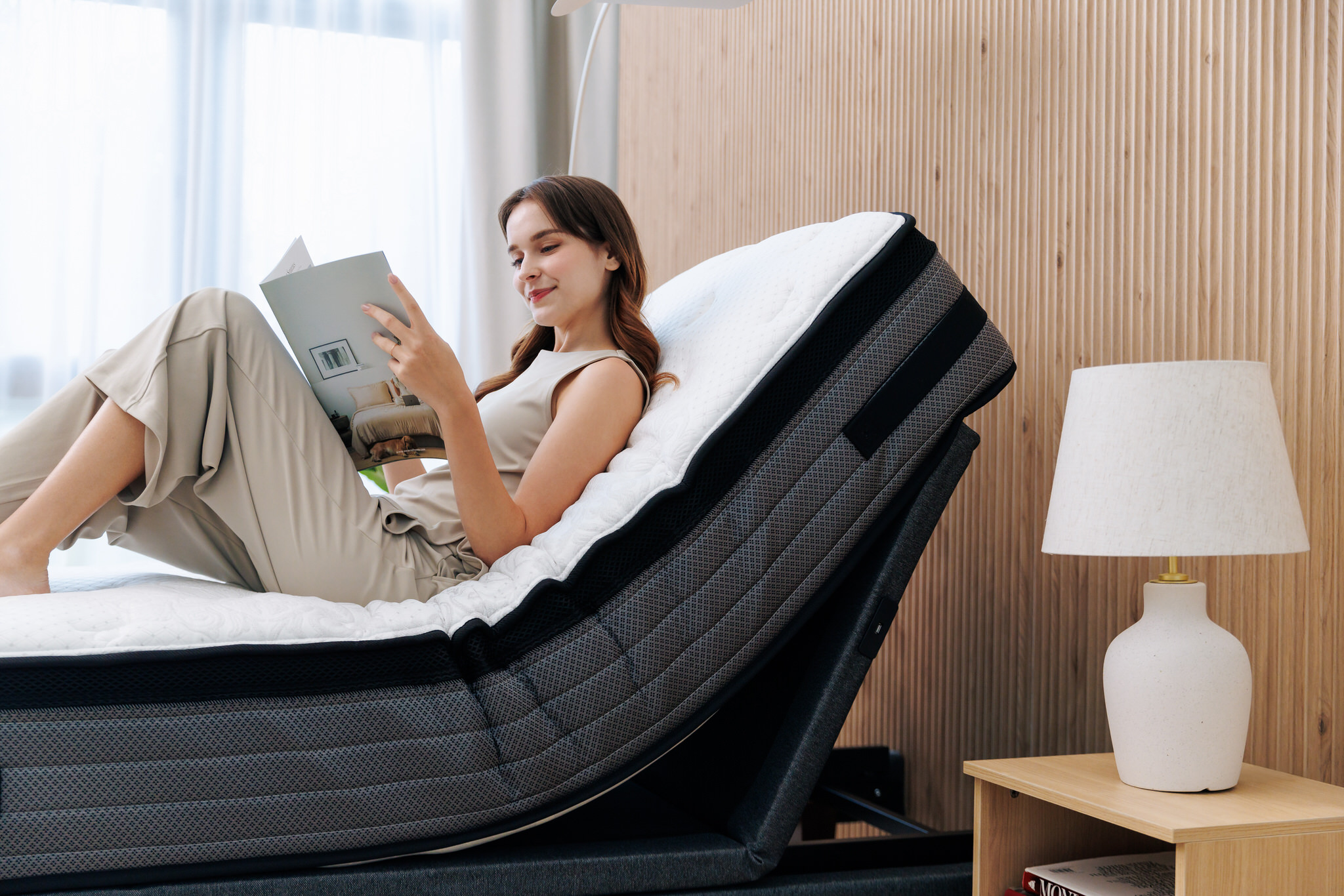 Top Adjustable Bedding System | Sealy Singapore